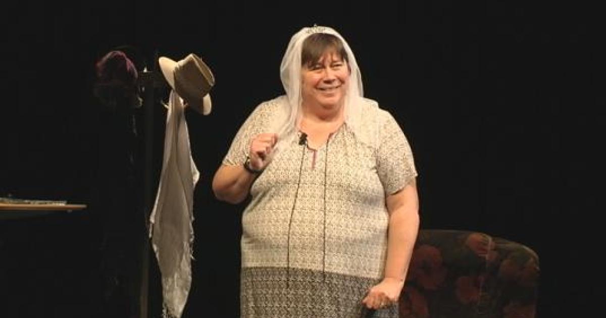 Brigitte François, secrétaire au Foyer et comédienne | Canal Zoom