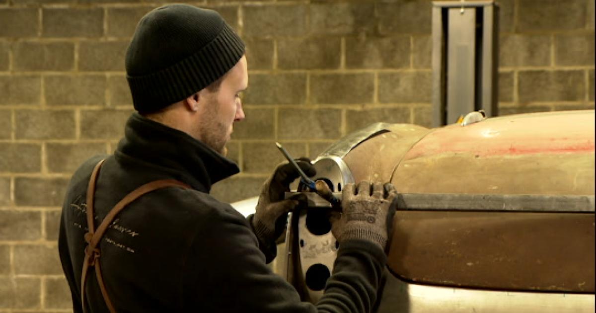 Perwez - À la découverte d'un métier peu connu : tôlier | Canal Zoom