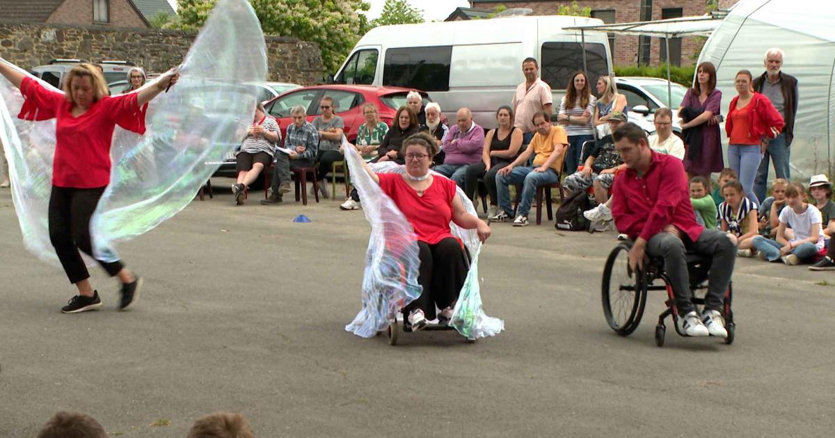 De la cyclodanse pour la venue d'élèves au Foyer de Bothey | Canal Zoom